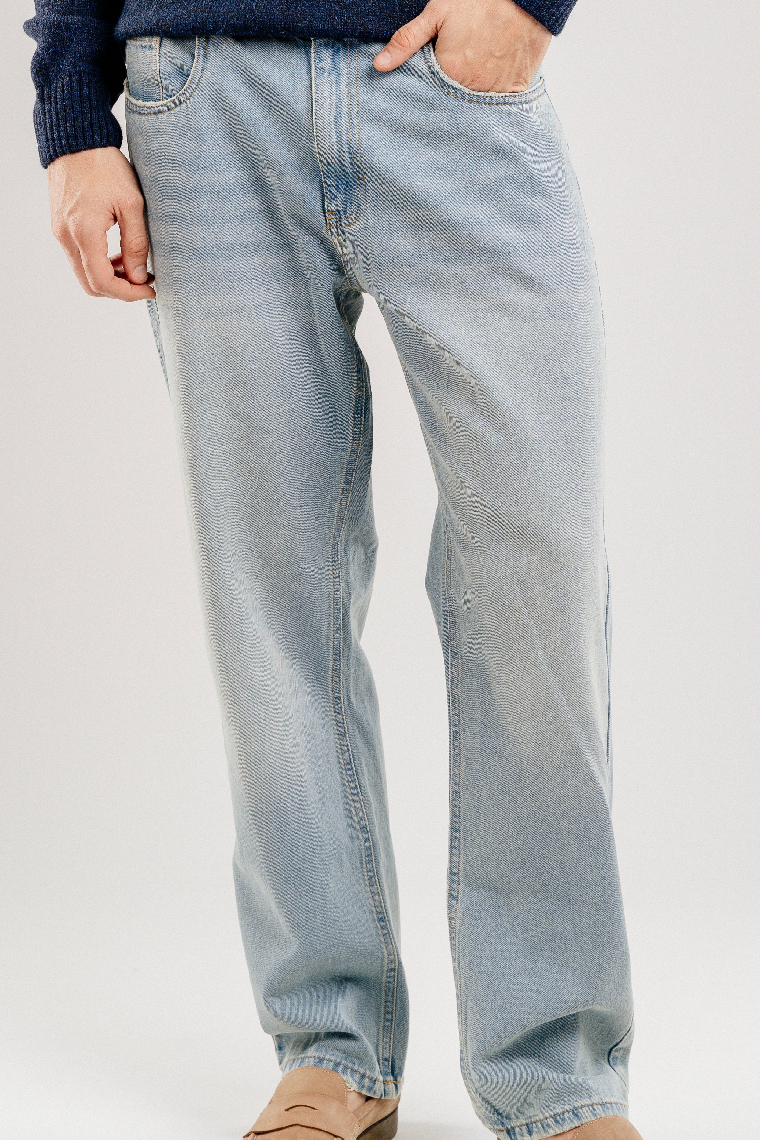 STRAIGHT FIT BLUE DENIM JEANS – KNTD